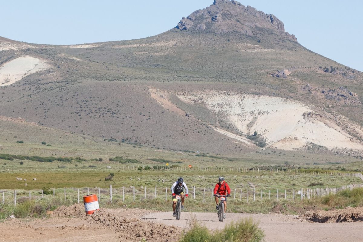 El Desafío Ruta 23 arrancó con todo y ya está en Jacobacci | ANB ...